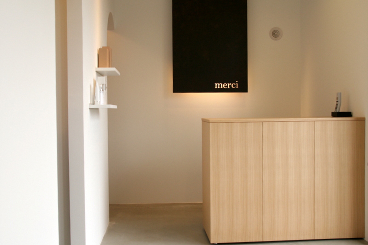 MENU・SCHEDULE | merci