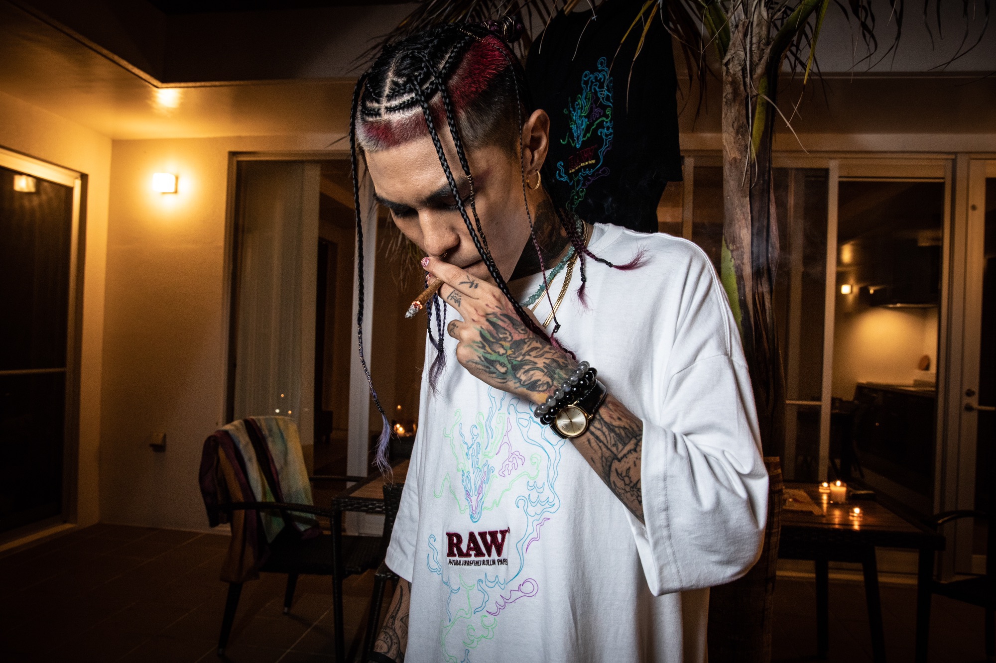 【NEWS】OZworldがローリングペーパー・RAWのオフィシャルソング「龍 〜RAW〜」をリリース & MV公開 | 日本語ラップ専門アカウント