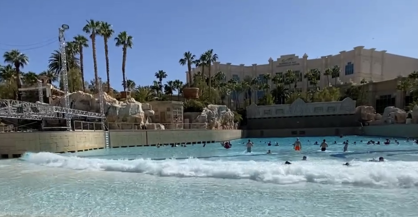 流れるプール＠ラスベガス、マンダレイ・ベイ | あゆみの絶景散歩