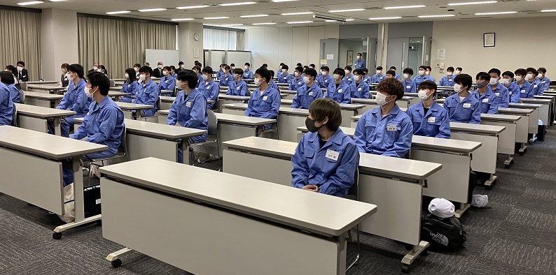 FY 2023 Entrance Ceremony | SUMITOMO RIKO President's Blog