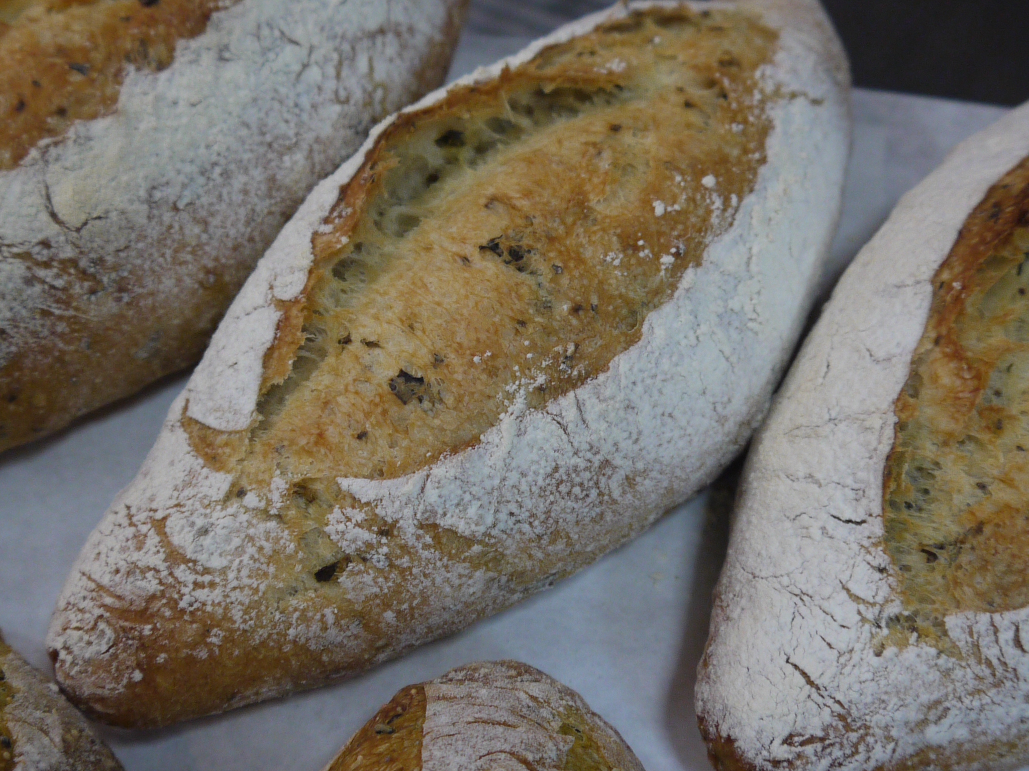 チアシードとケールの健康志向パン | Noboru's Ownd