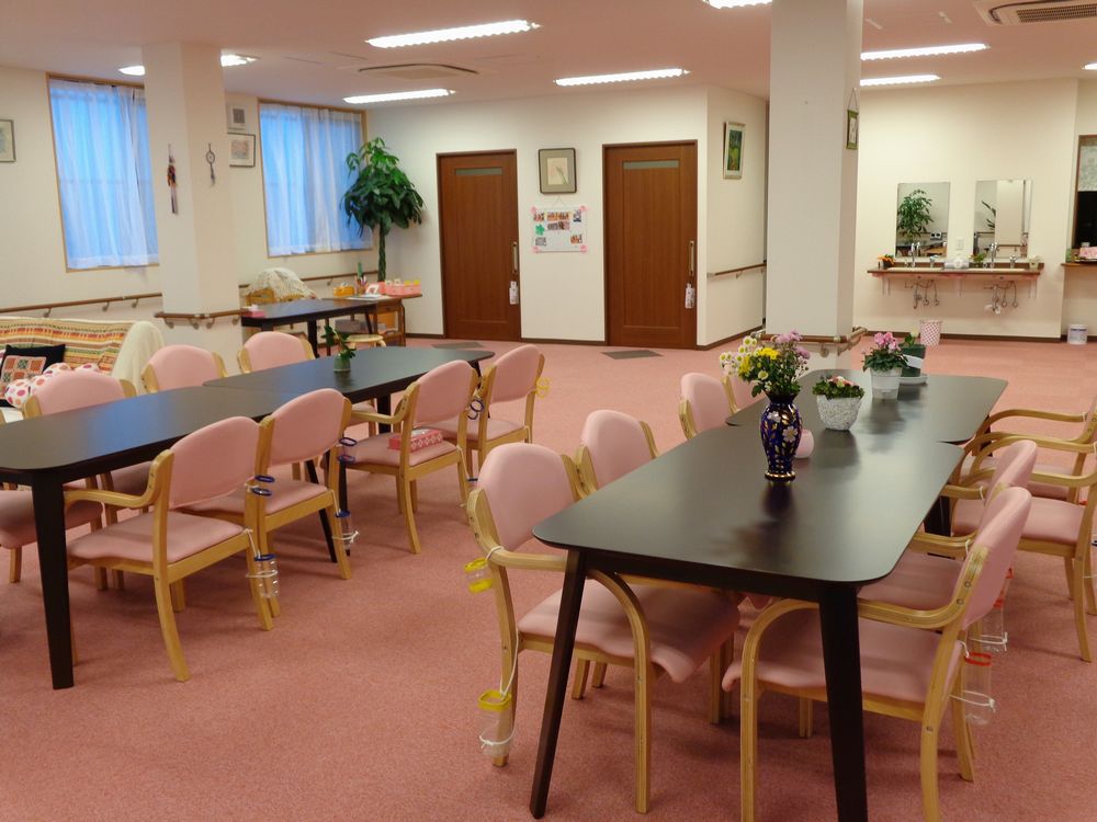 明るい施設内 | デイサービスさくら ☎（0749）24ｰ8011