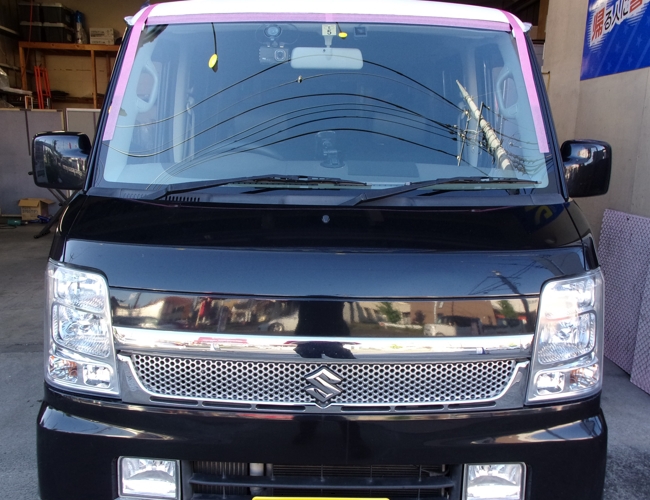 スズキ・エブリィ（DA64W）飛び石によるフロントガラス交換事例 | ジャパンオートガラス