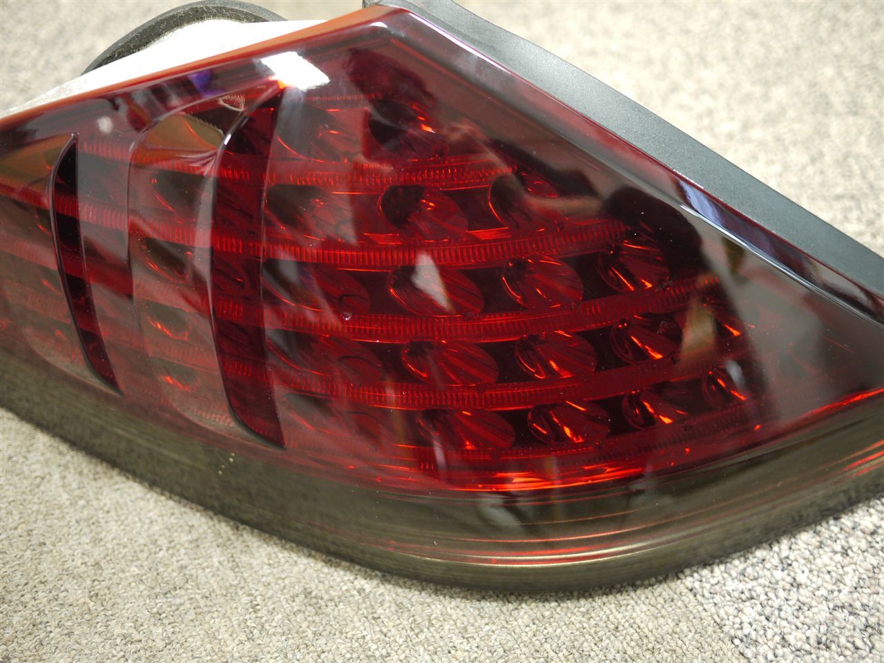 6カブのテールレンズをスモークカラーにペイント | アクセスエボリューション目黒店 access-ev MEGURO