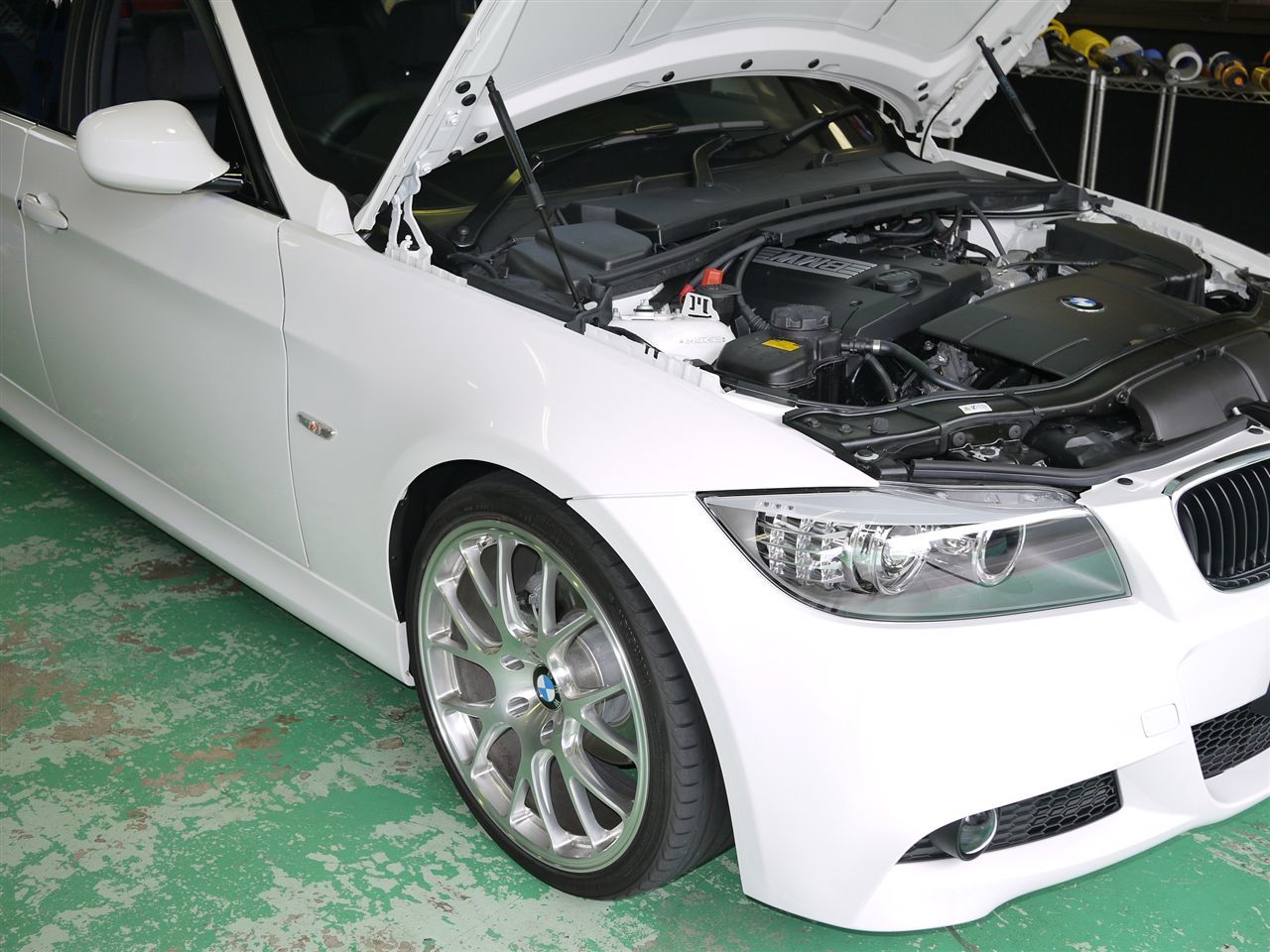 E90 320LCIに色々と・・・ | アクセスエボリューション目黒店 access-ev MEGURO