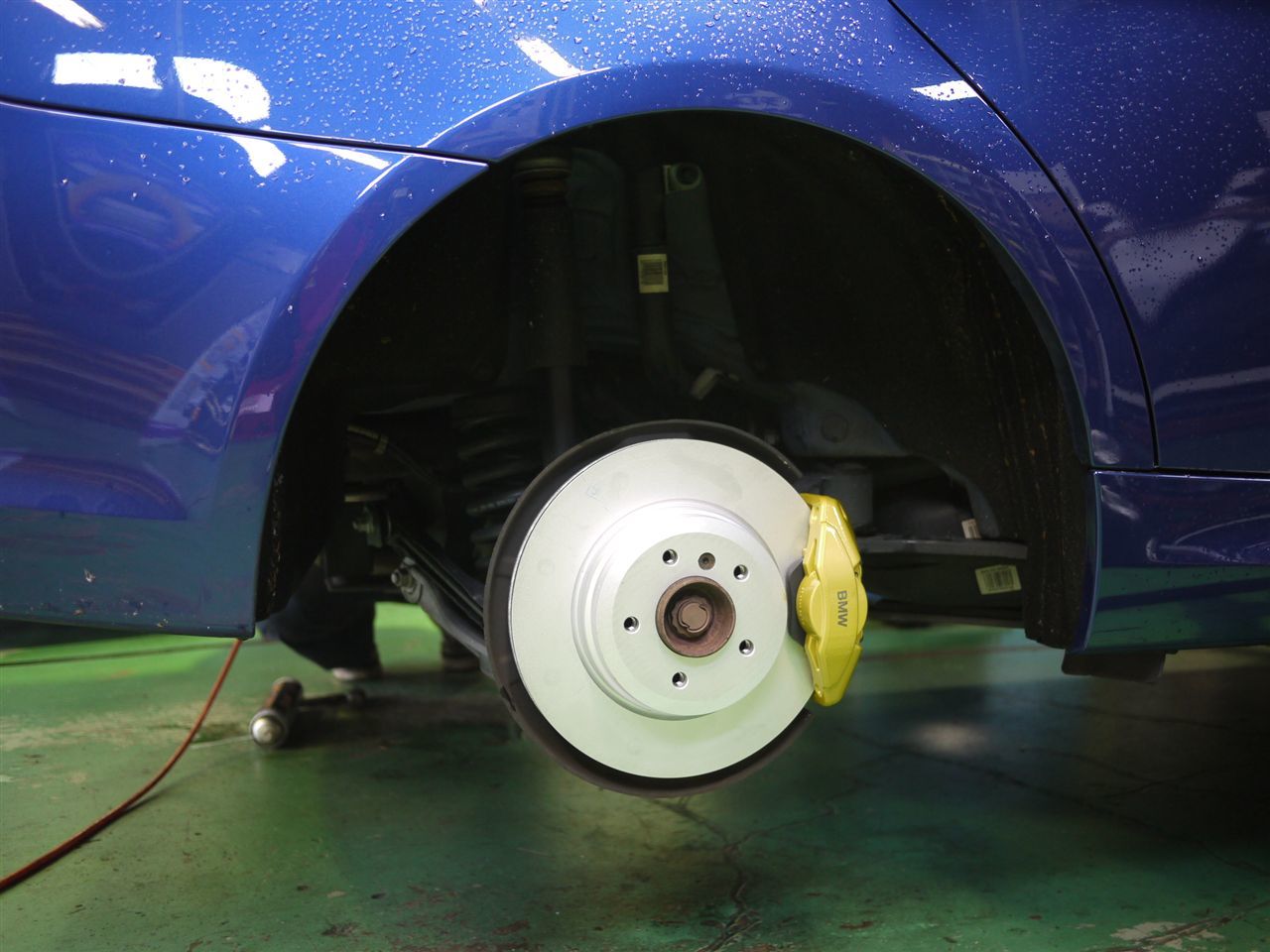 E91 325にBPブレーキキット取り付け | アクセスエボリューション目黒店 access-ev MEGURO