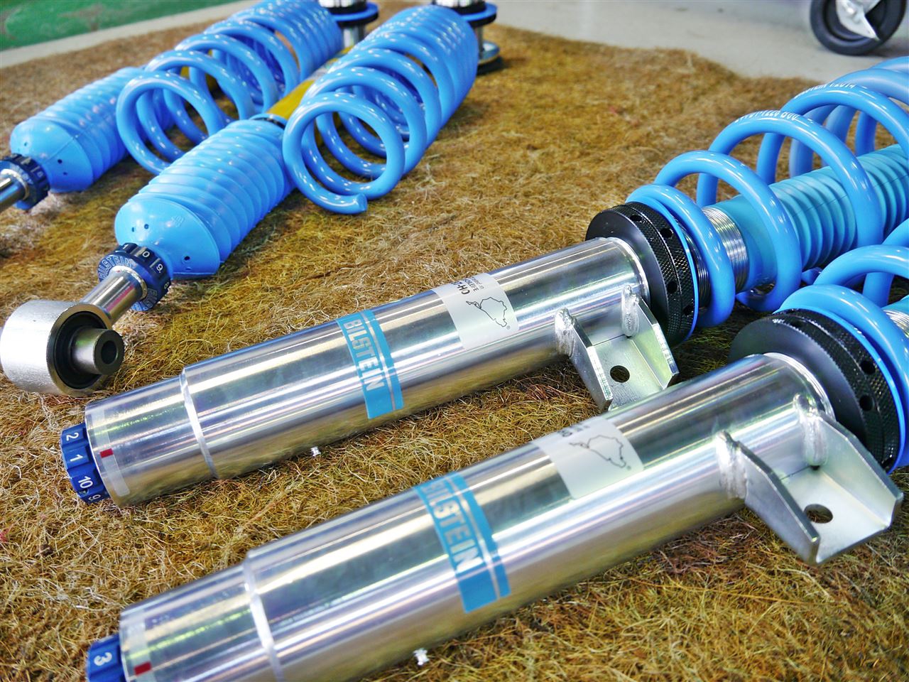 F30 AH3なお客様に、ビルシュタイン B16お取り付け！ | アクセスエボリューション目黒店 access-ev MEGURO