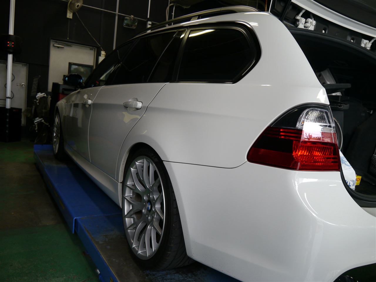 E91 325なお客様に、ACシュニッツァーサスペンションKitお取り付け！ | アクセスエボリューション目黒店 access-ev MEGURO