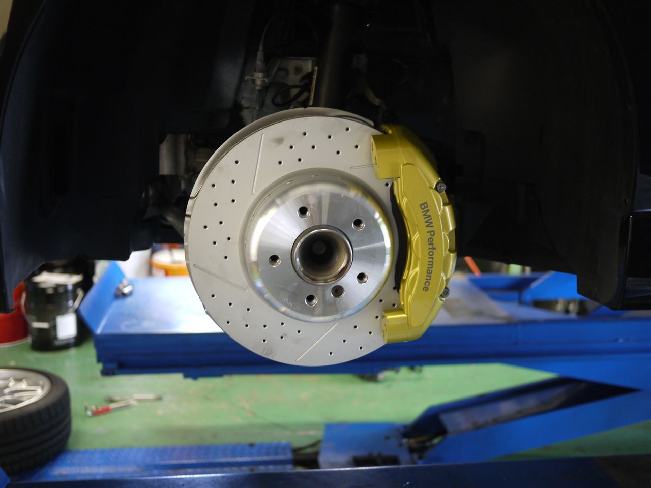 E91にBPブレーキ | アクセスエボリューション目黒店 access-ev MEGURO