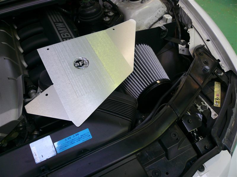 E90 323にaFeエアインテーク取付 | アクセスエボリューション目黒店 access-ev MEGURO