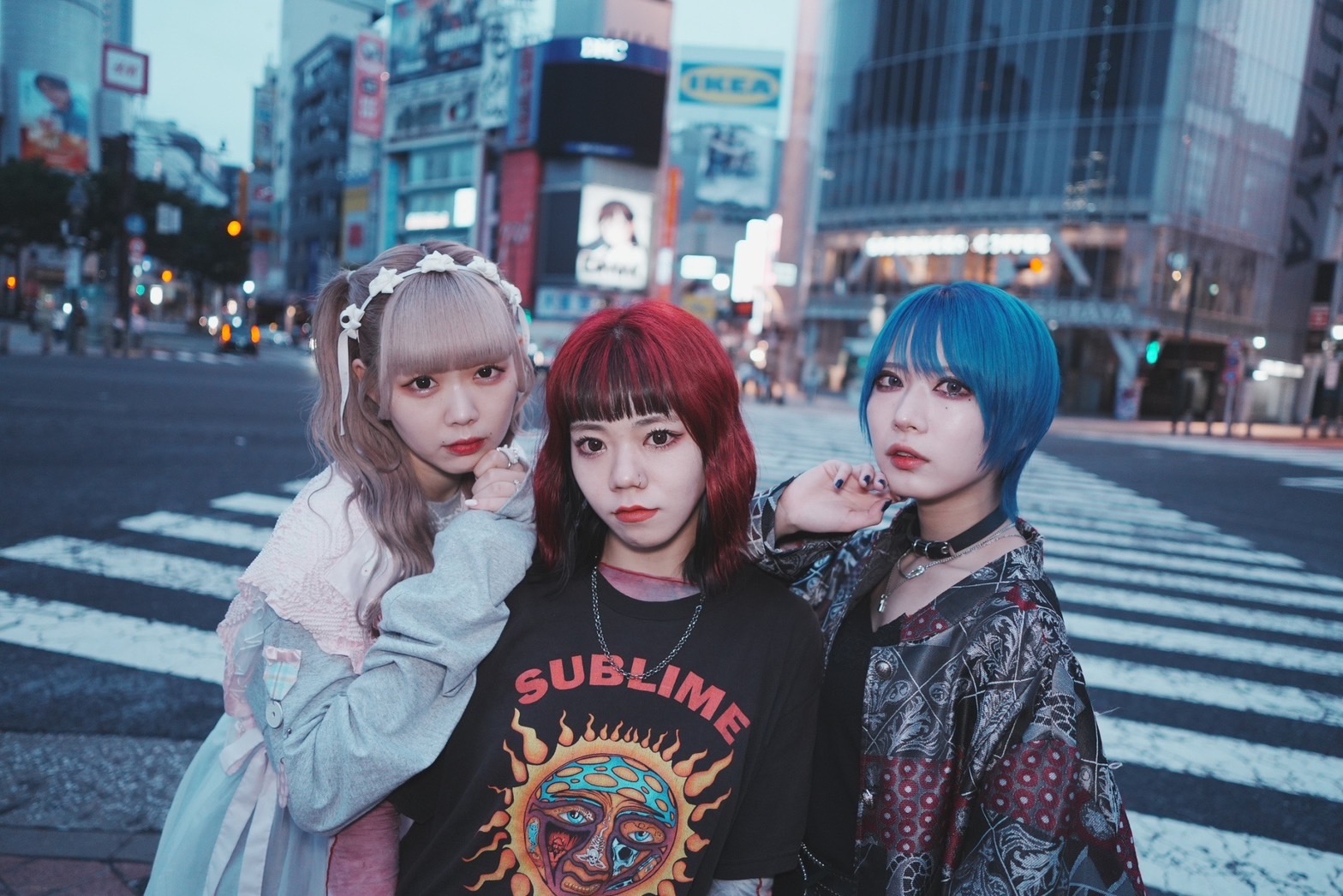 BIOGRAPHY | OMG official website