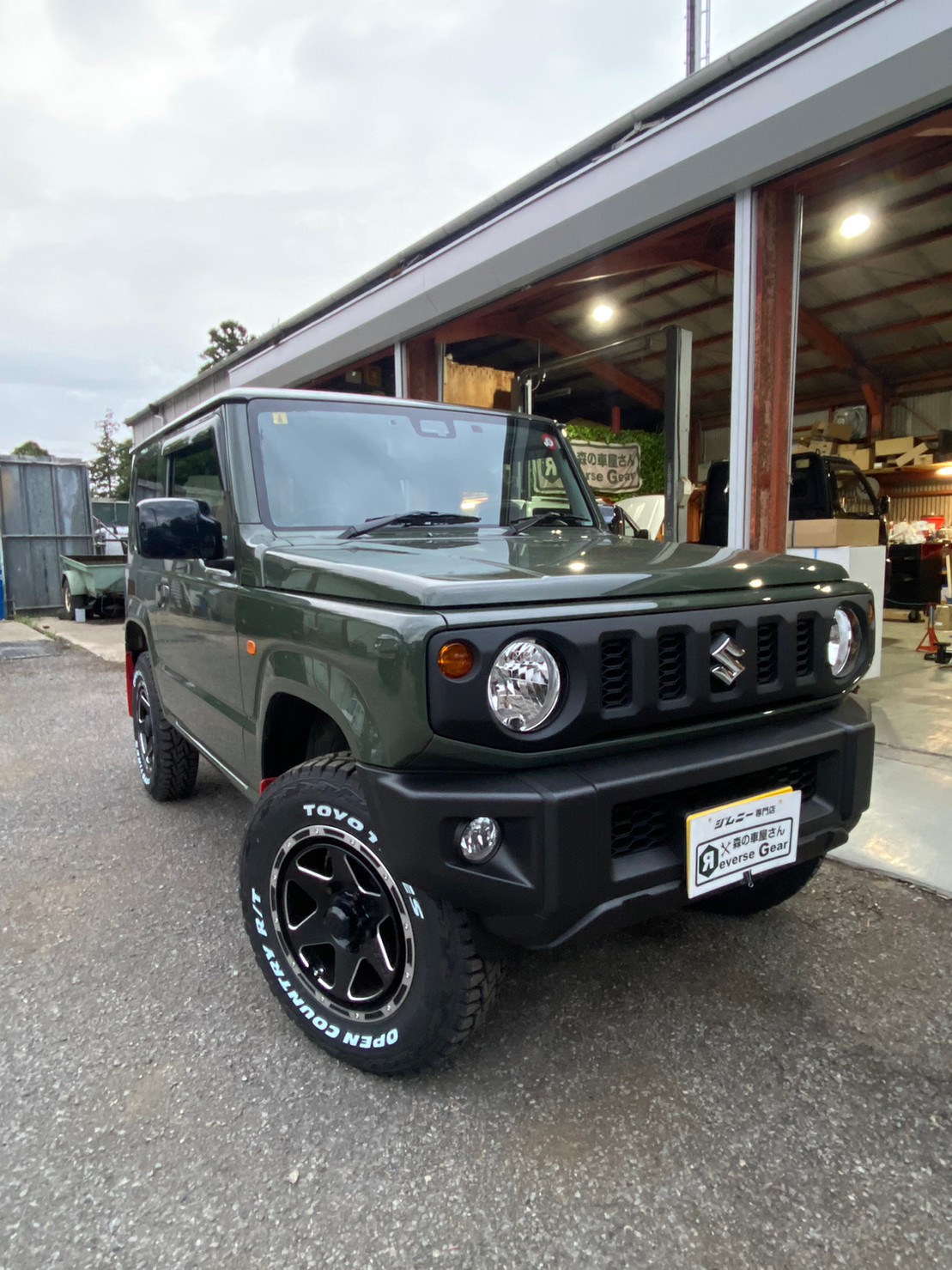 Y様、JB64カスタムです！ | ジムニー専門店 ReverseGear