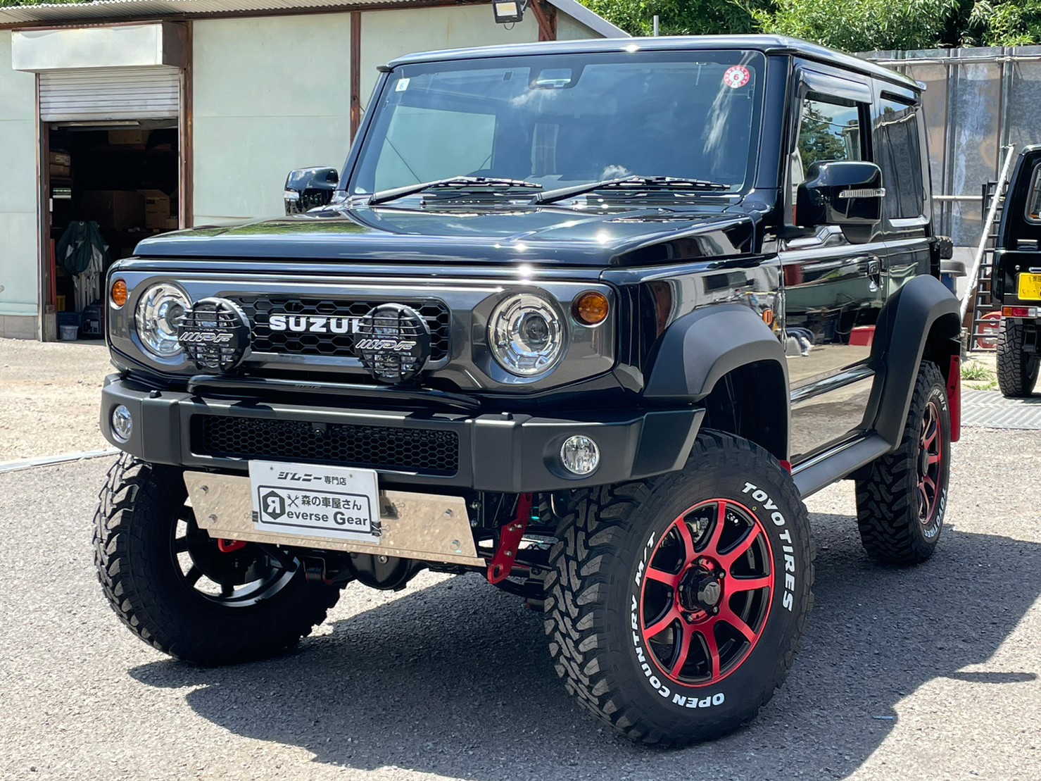 E様、JB74シエラ カスタムです！ | ジムニー専門店 ReverseGear