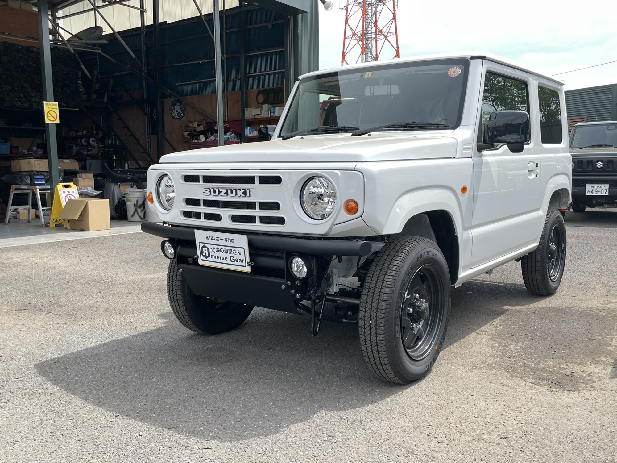 K様、JB64 カスタムです！ | ジムニー専門店 ReverseGear