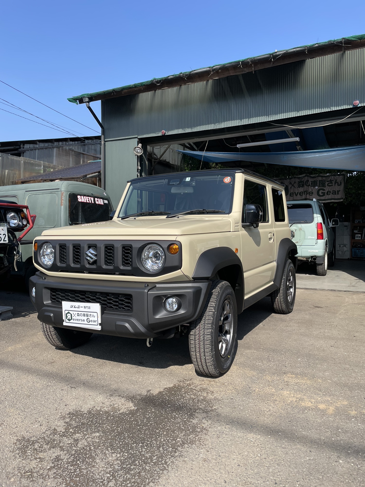 O様、JB74ジムニーシエラ納車です！ | ジムニー専門店 ReverseGear
