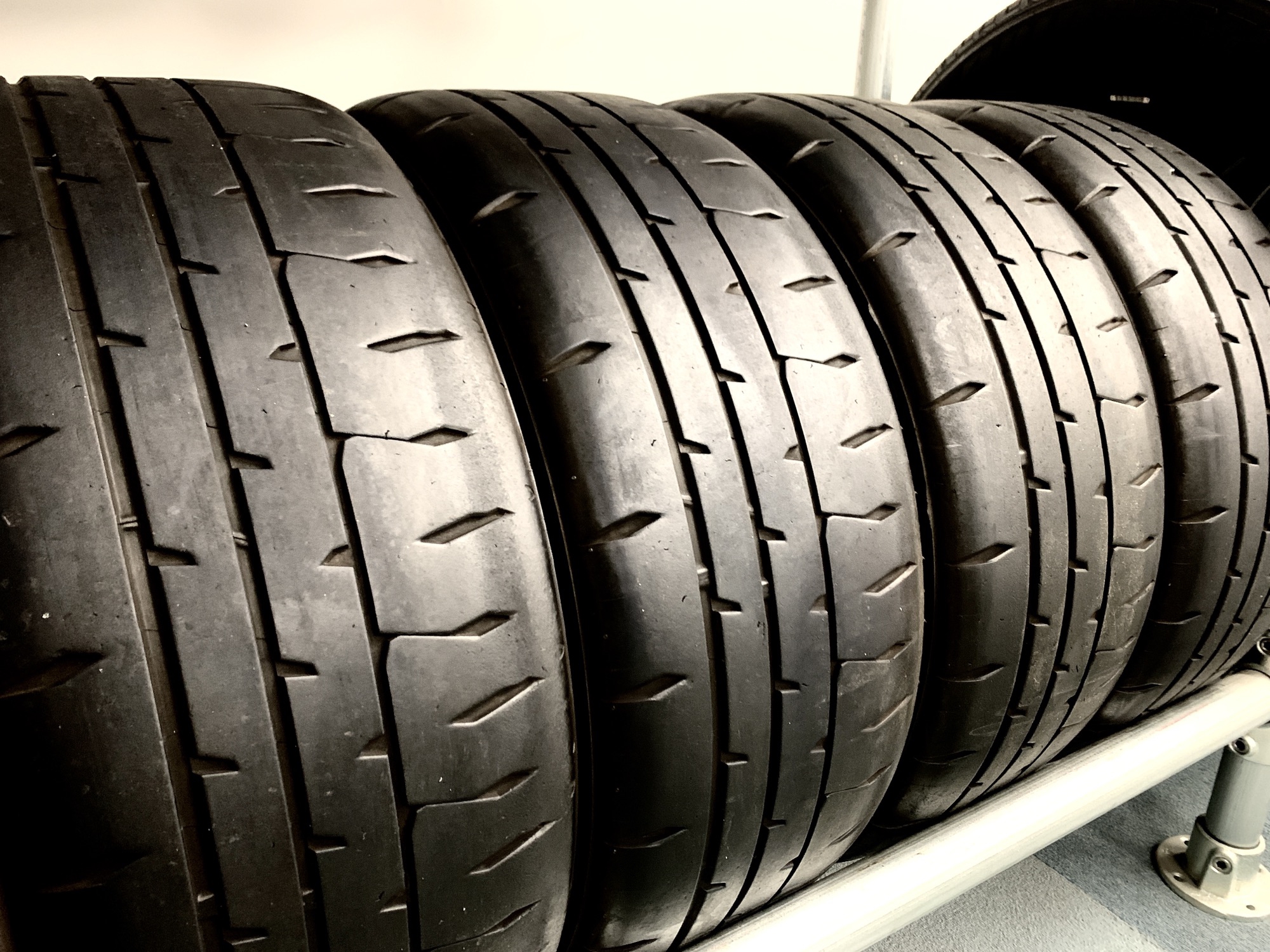 試すなら中古！！ | HAPPY TiRE