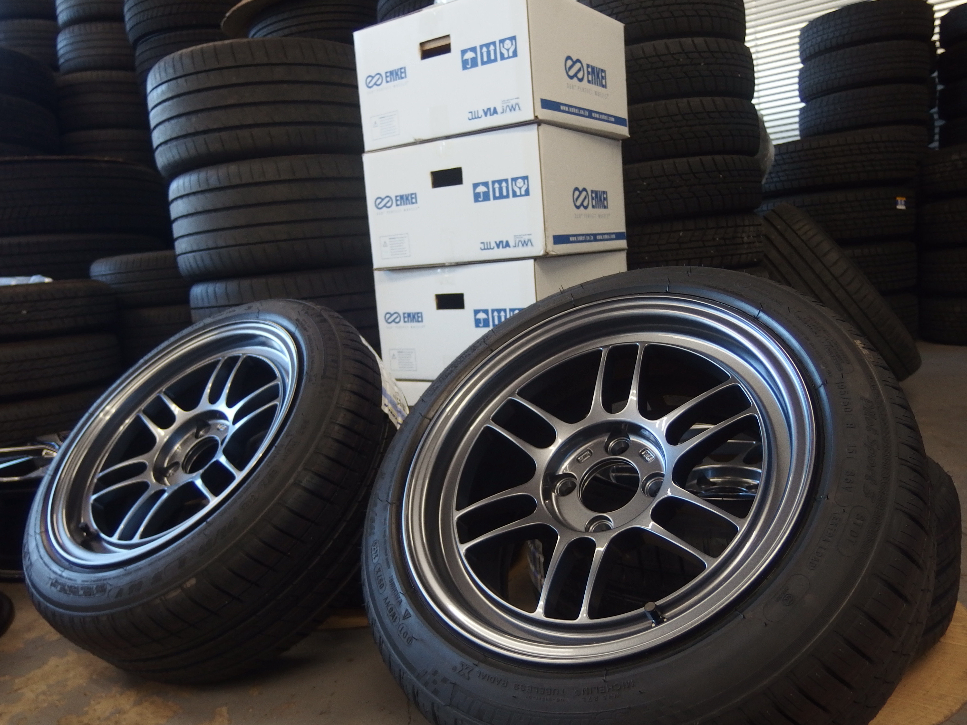 ENKEI RPF1 RSを取付だっ | HAPPY TiRE