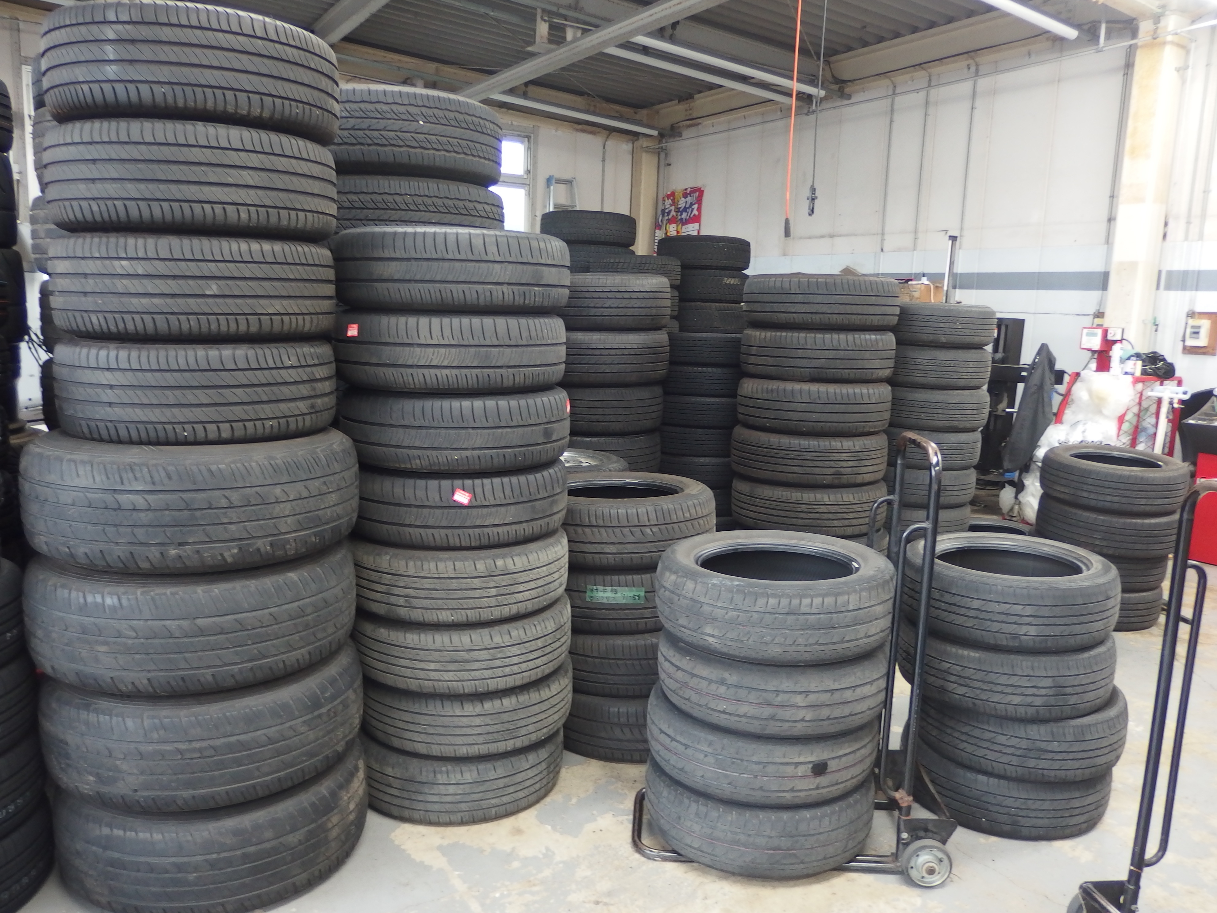 大量入荷！！ | HAPPY TiRE