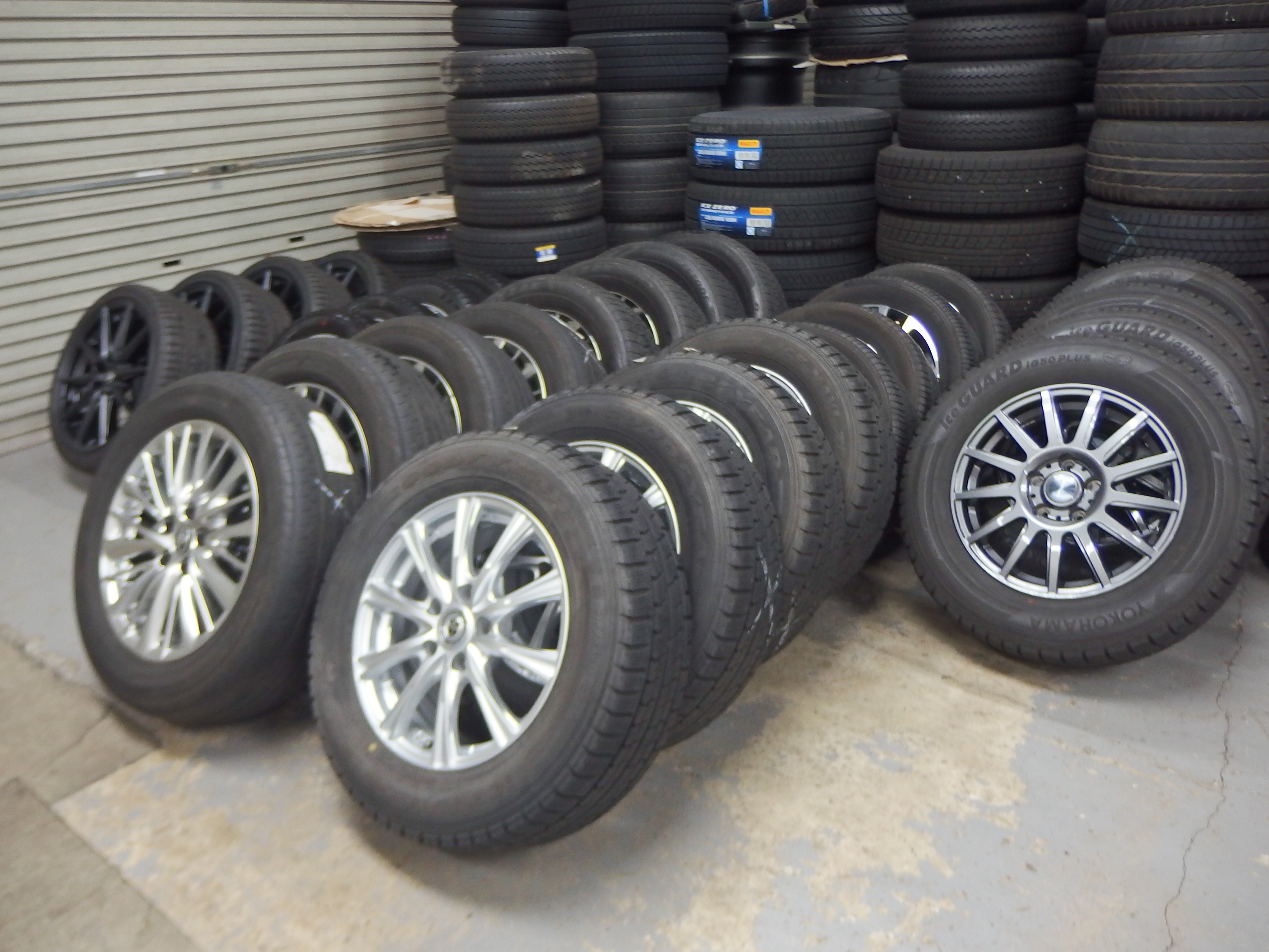 絶賛品出し中！！ | HAPPY TiRE