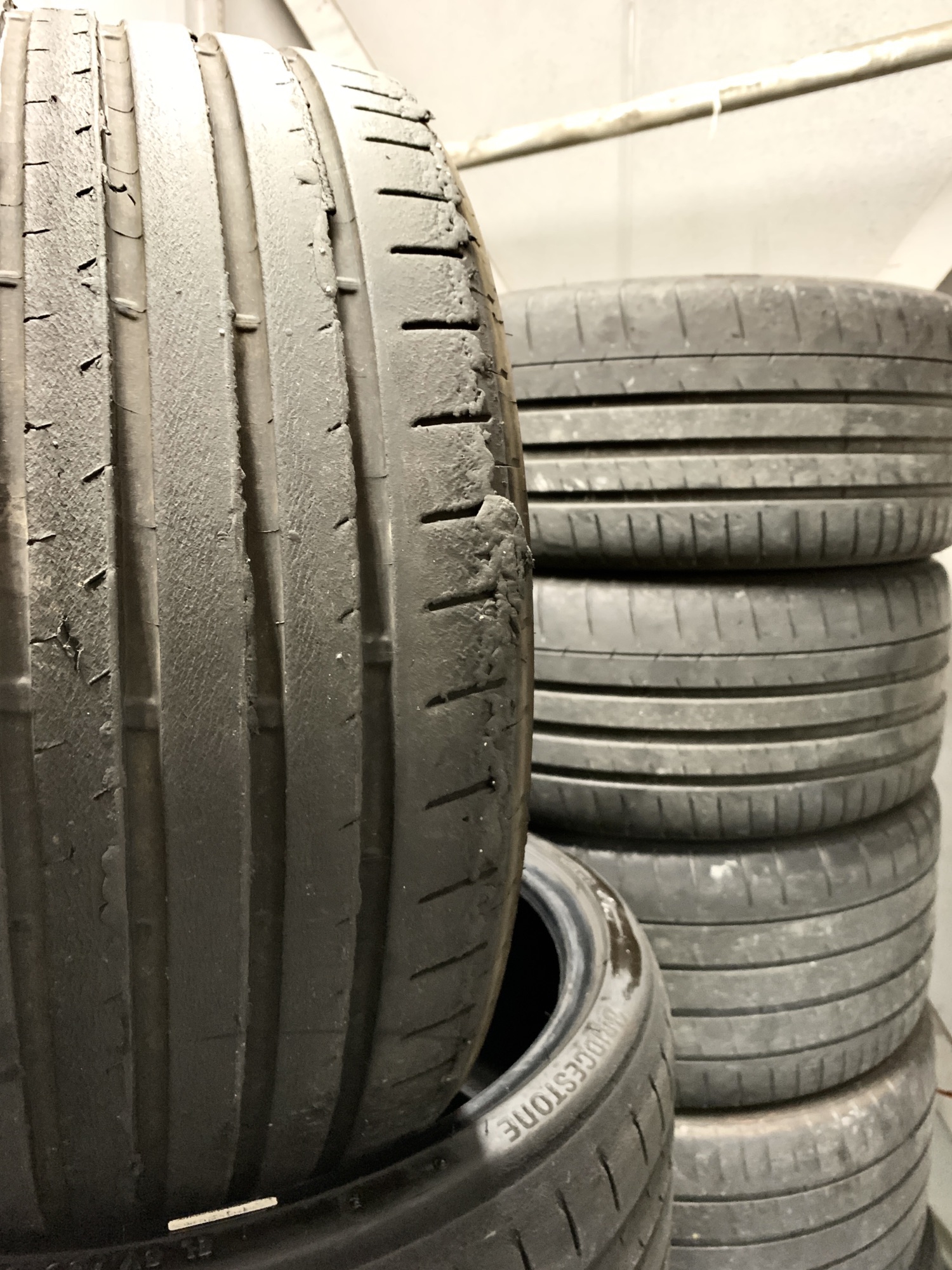 スポーツタイヤもお任せあれ〜 | HAPPY TiRE