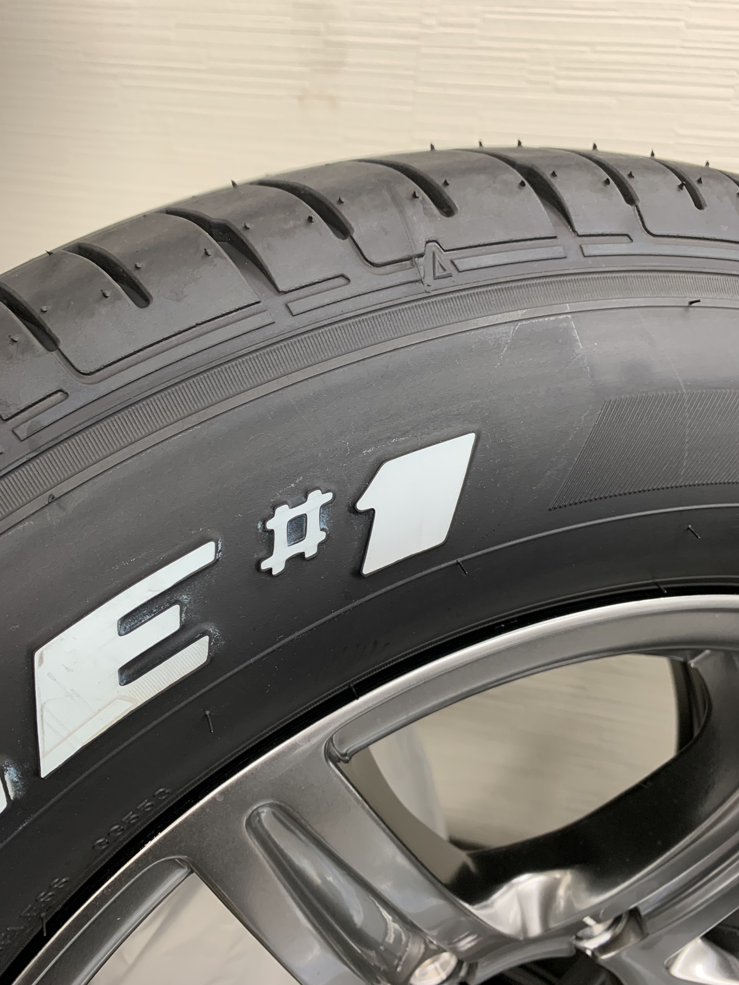 NASCAR | HAPPY TiRE
