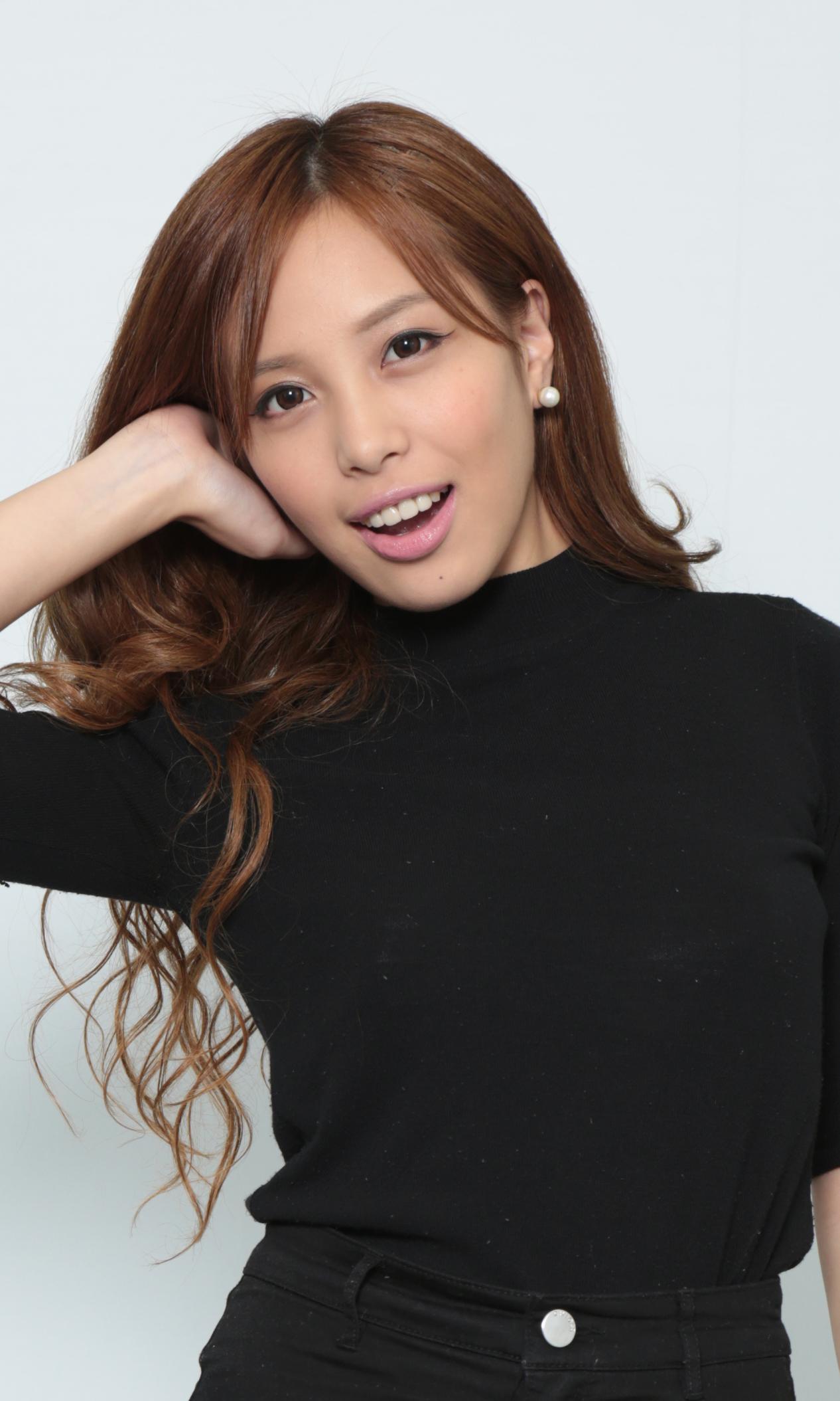 Profile | Sara Ishida