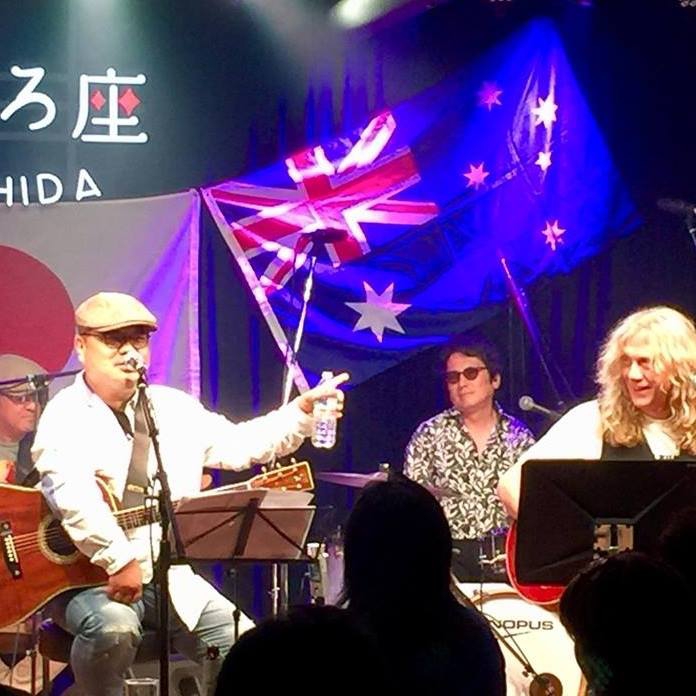 Simon Croftとフレディ・エトウのコラボ | QUEENESS