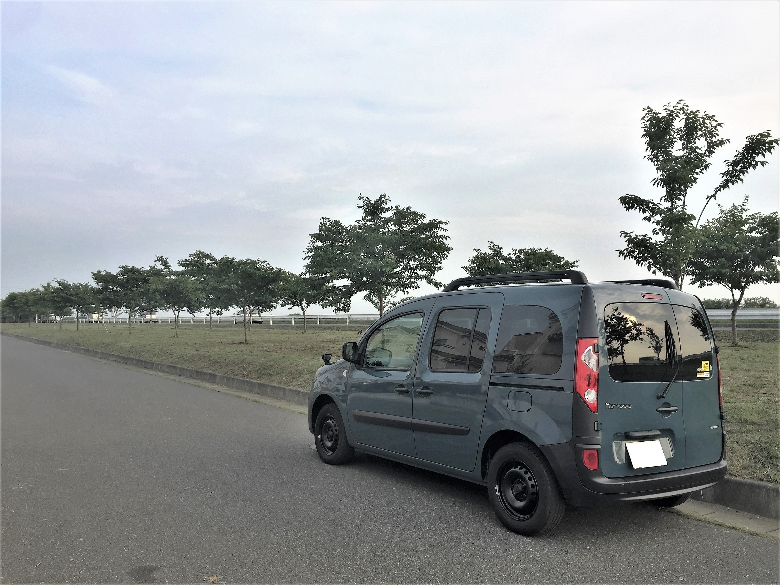 カングーカスタム：ノワール仕様 | KANGOO de BLOG