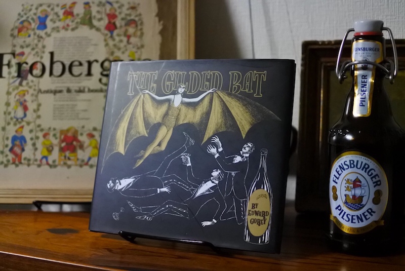 「THE GILDED BAT」Edward gorey | Frobergue
