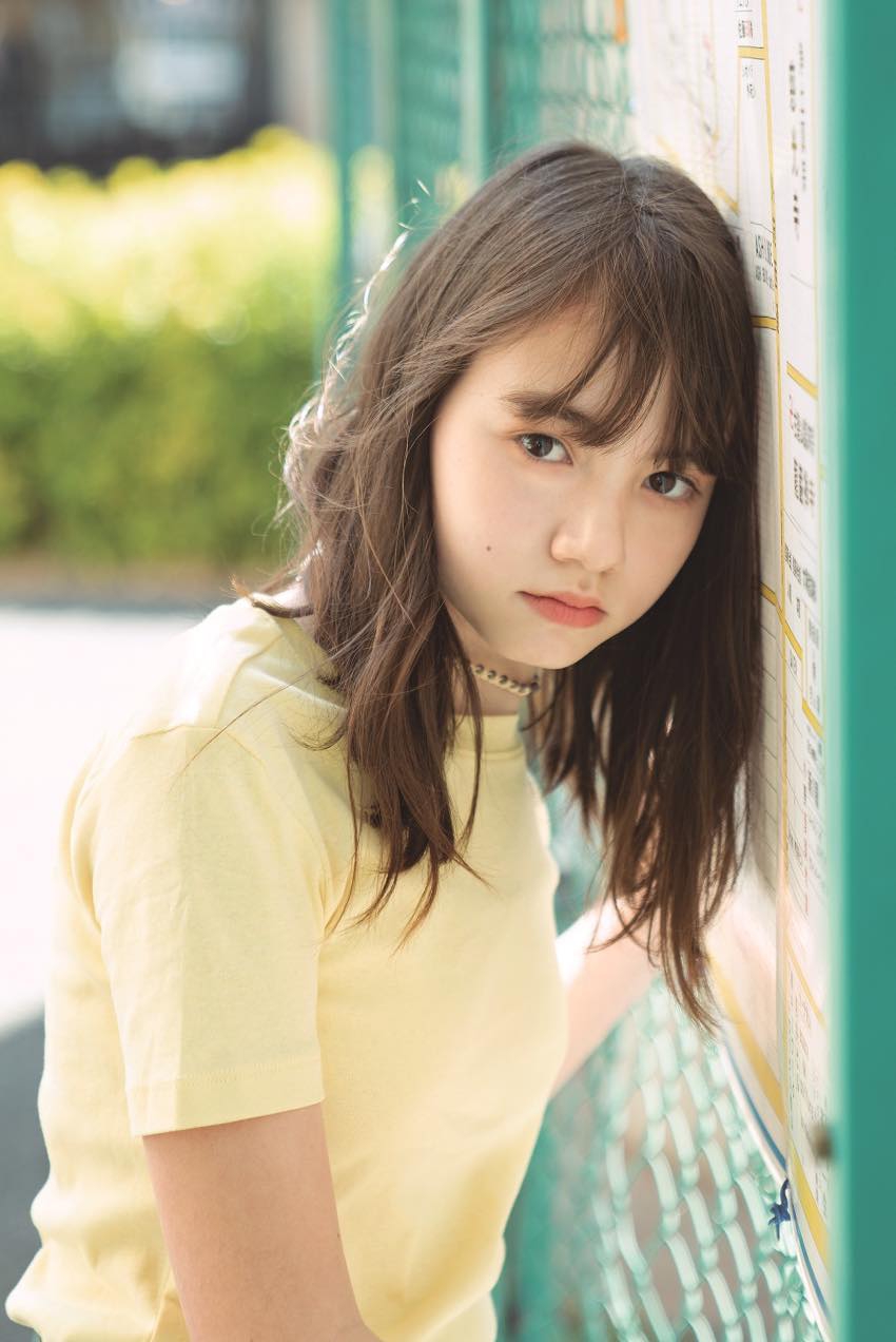 美少女図鑑が厳選した次世代美少女100人を紹介する写真集 Mentalw