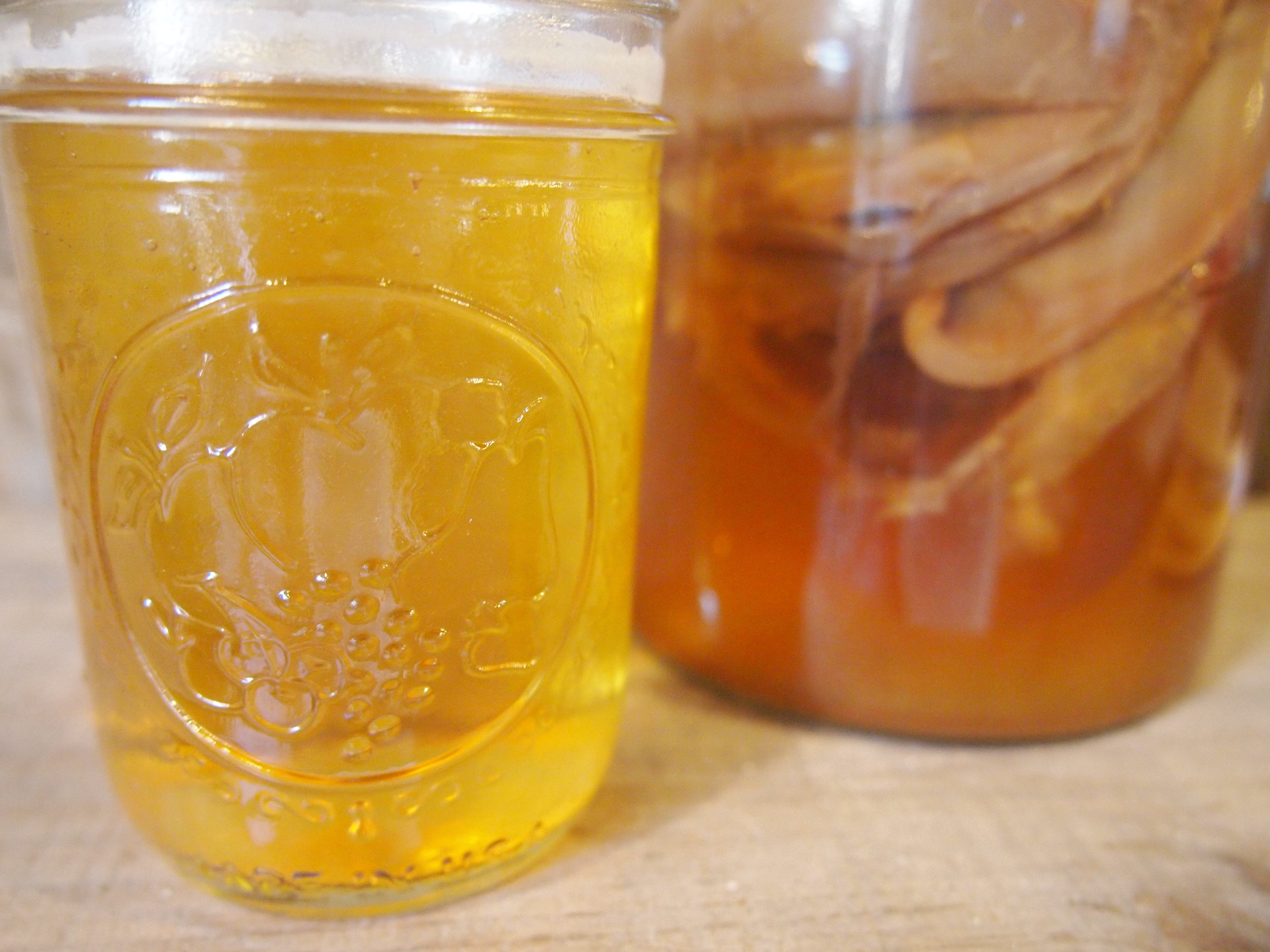 KOMBUCHA | VEGETARIAN CAFE LOONEY
