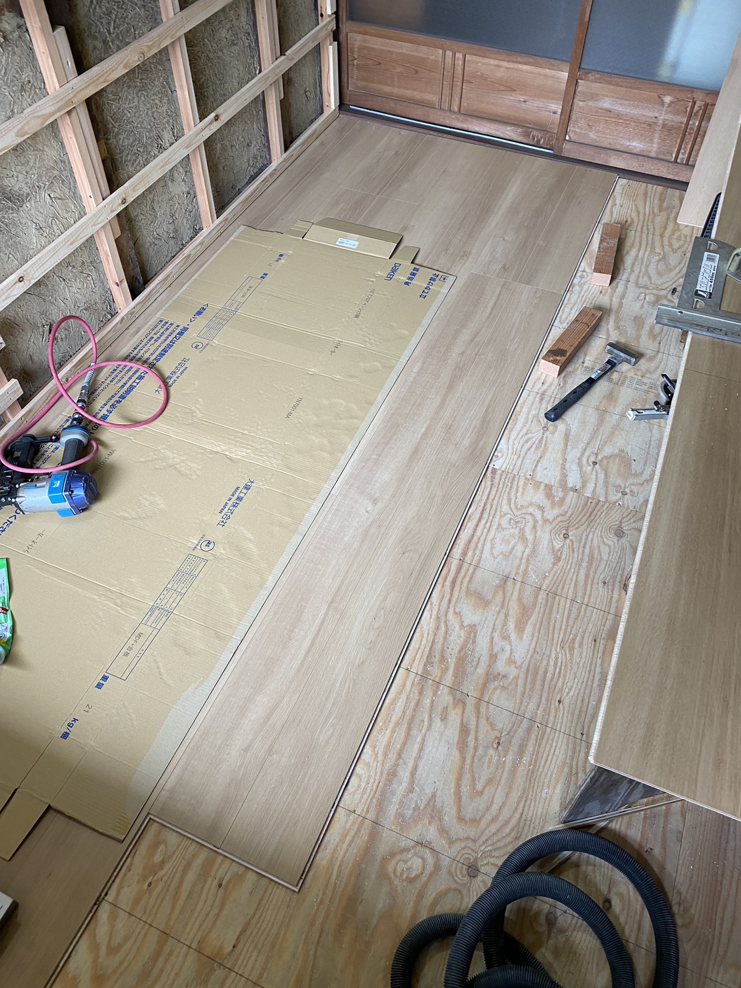 リフォーム フロア張り 日野町 | 山添工務店