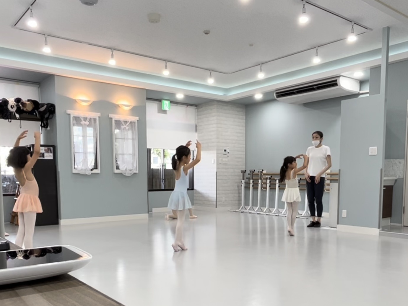 レッスン参観を開催します | Ellie Ballet Class