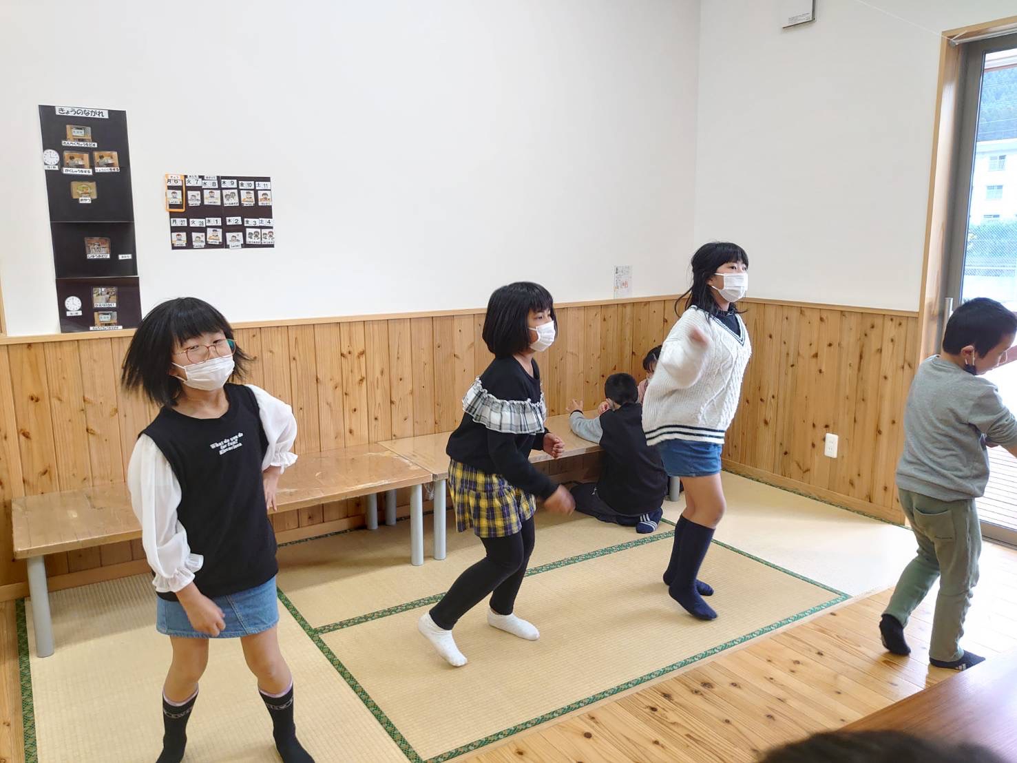 ダンス わくわくB | NPO法人 さんぽ