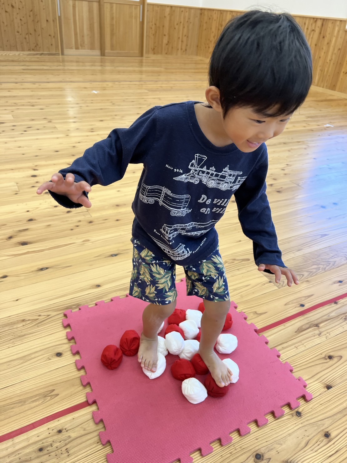 感触遊び 未就学 | NPO法人 さんぽ