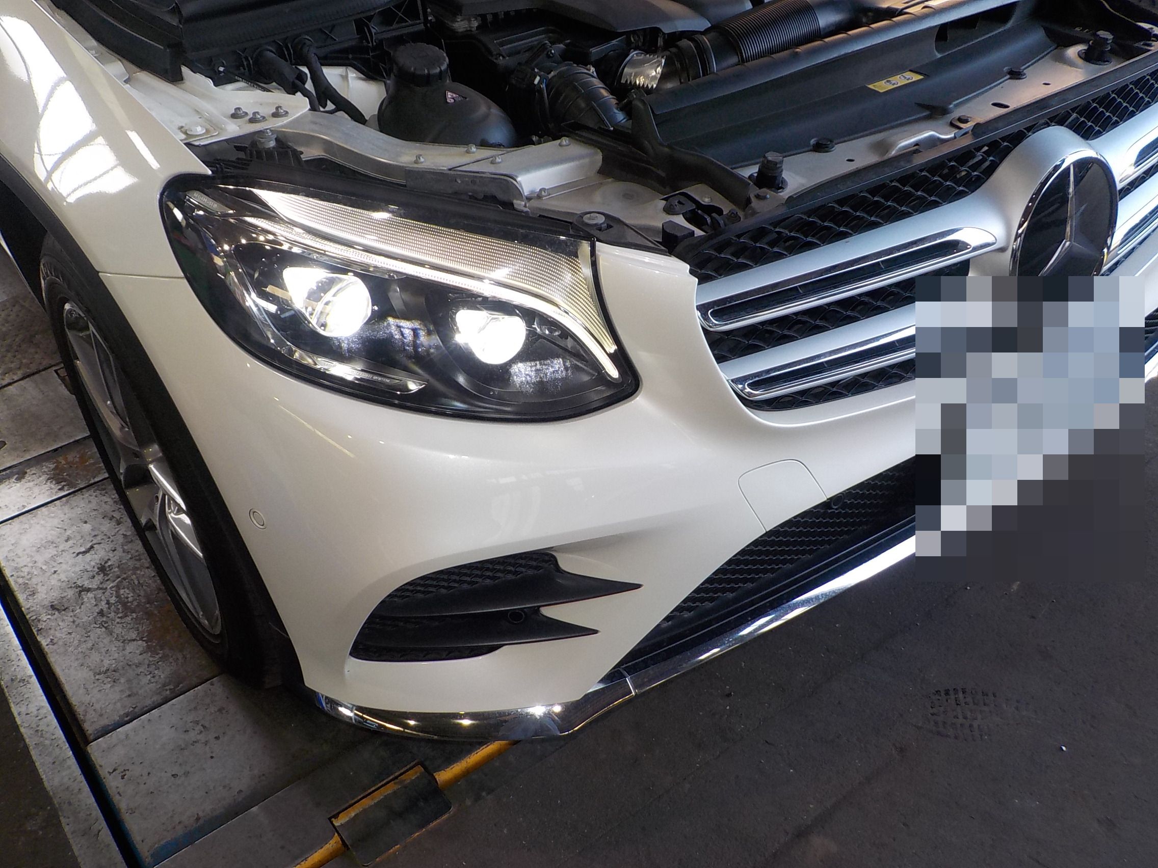 メルセデスベンツGLC220d（253）アドブルー補充。 | 有限会社 皆川自動車 公式HP