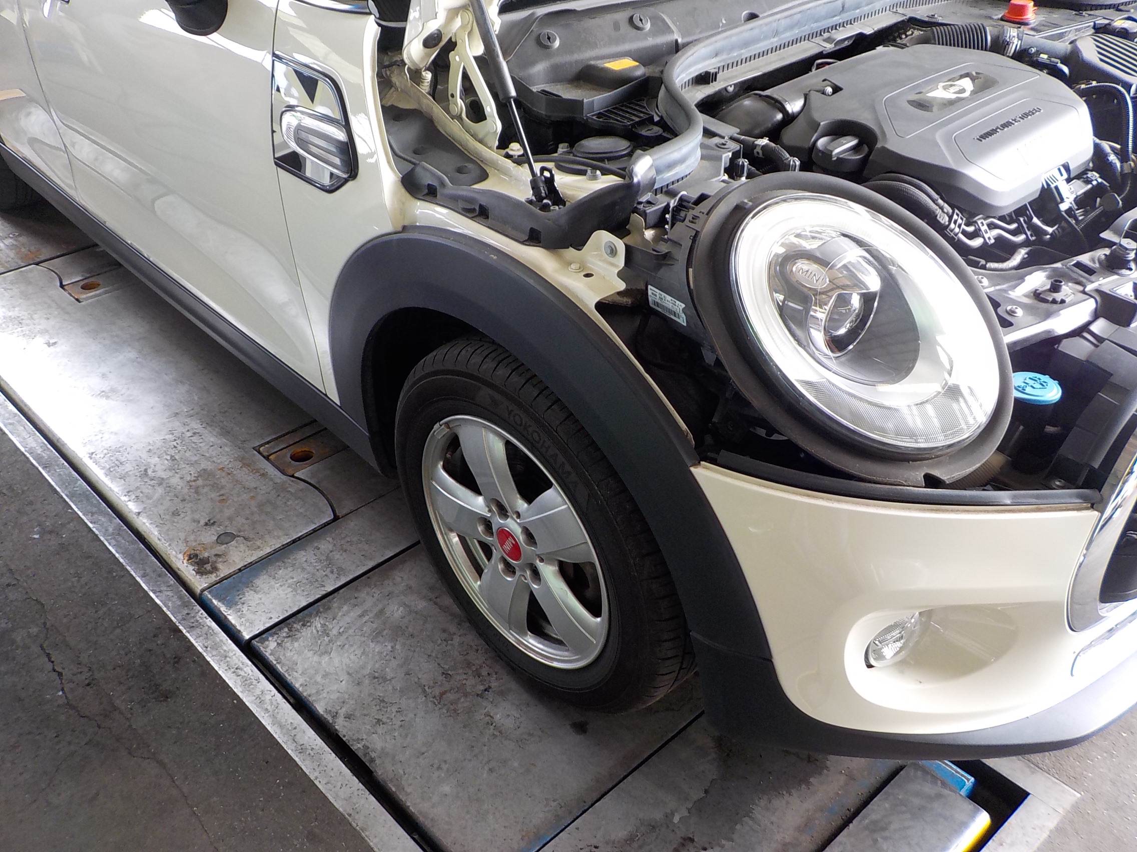 BMWミニ（F55）車検整備。 | 有限会社 皆川自動車 公式HP