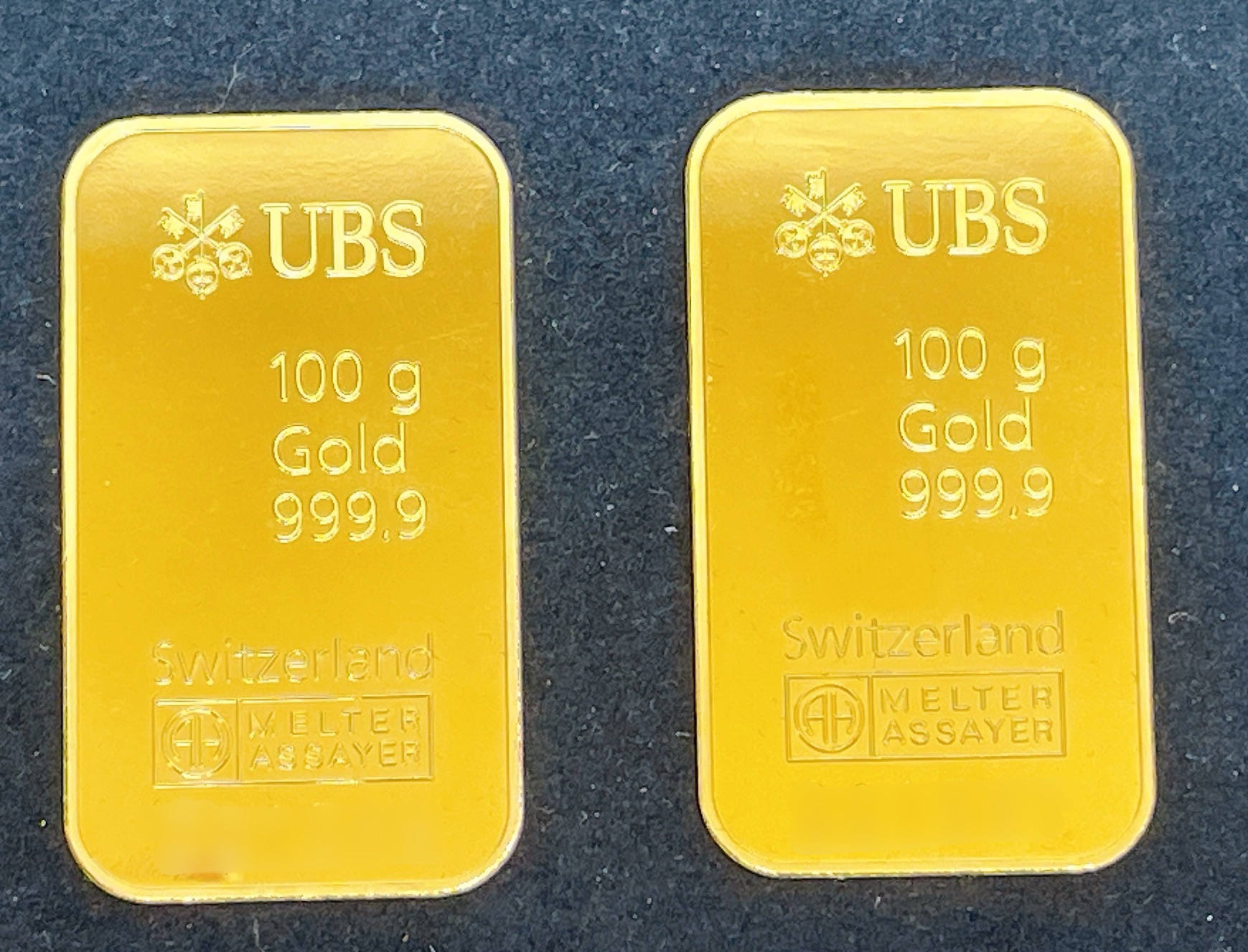 UBS 純金インゴット200gお買取させていただきました。 | ㈱銀宝堂 金・プラチナ・金貨買取専門店
