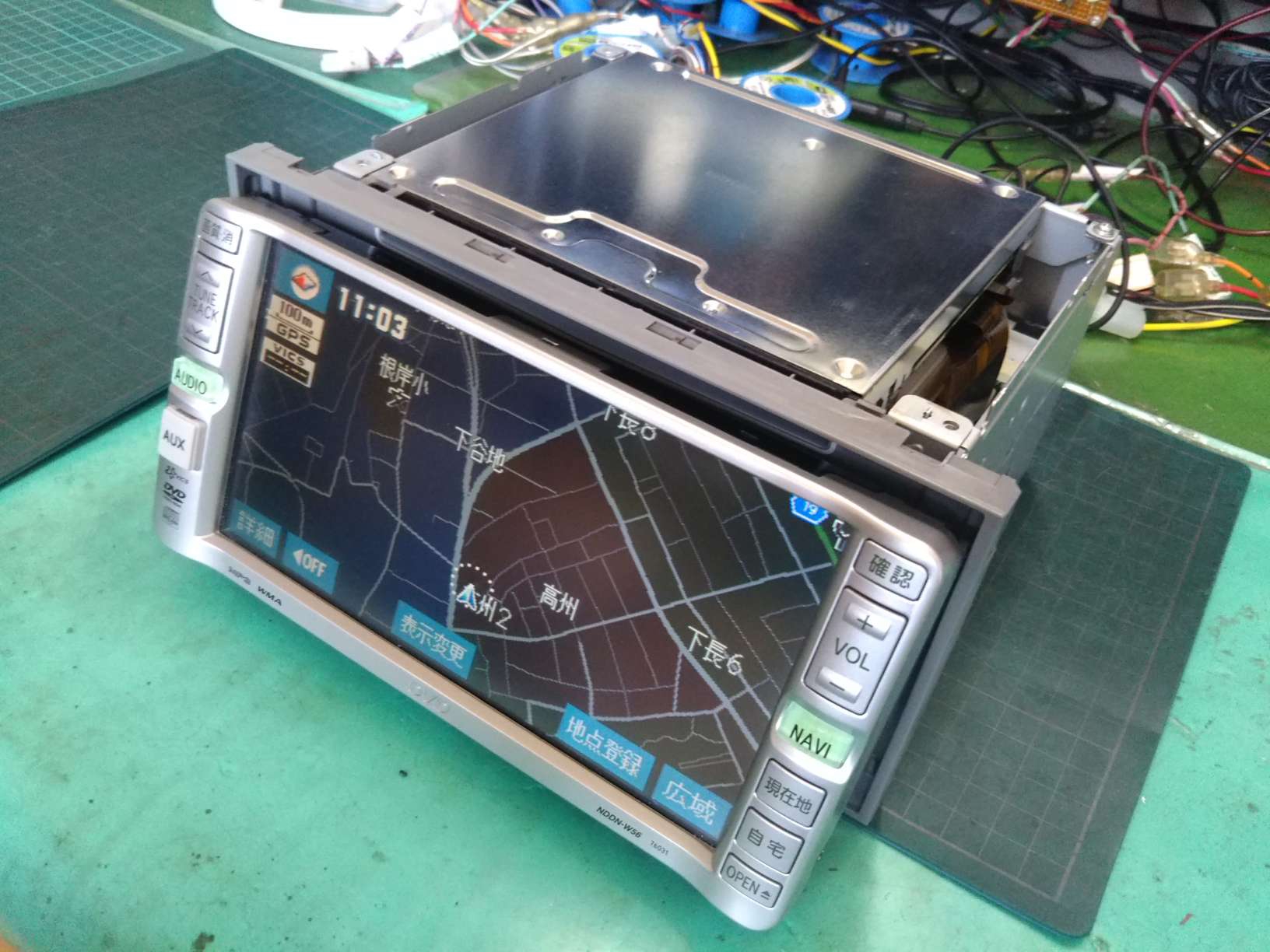 CQ-XS0601C、NDDN-W56、故障、分解、修理。タッチパネル無反応、全く反応しない。トヨタ純正、DVDナビ。神奈川県からのご依頼 ...