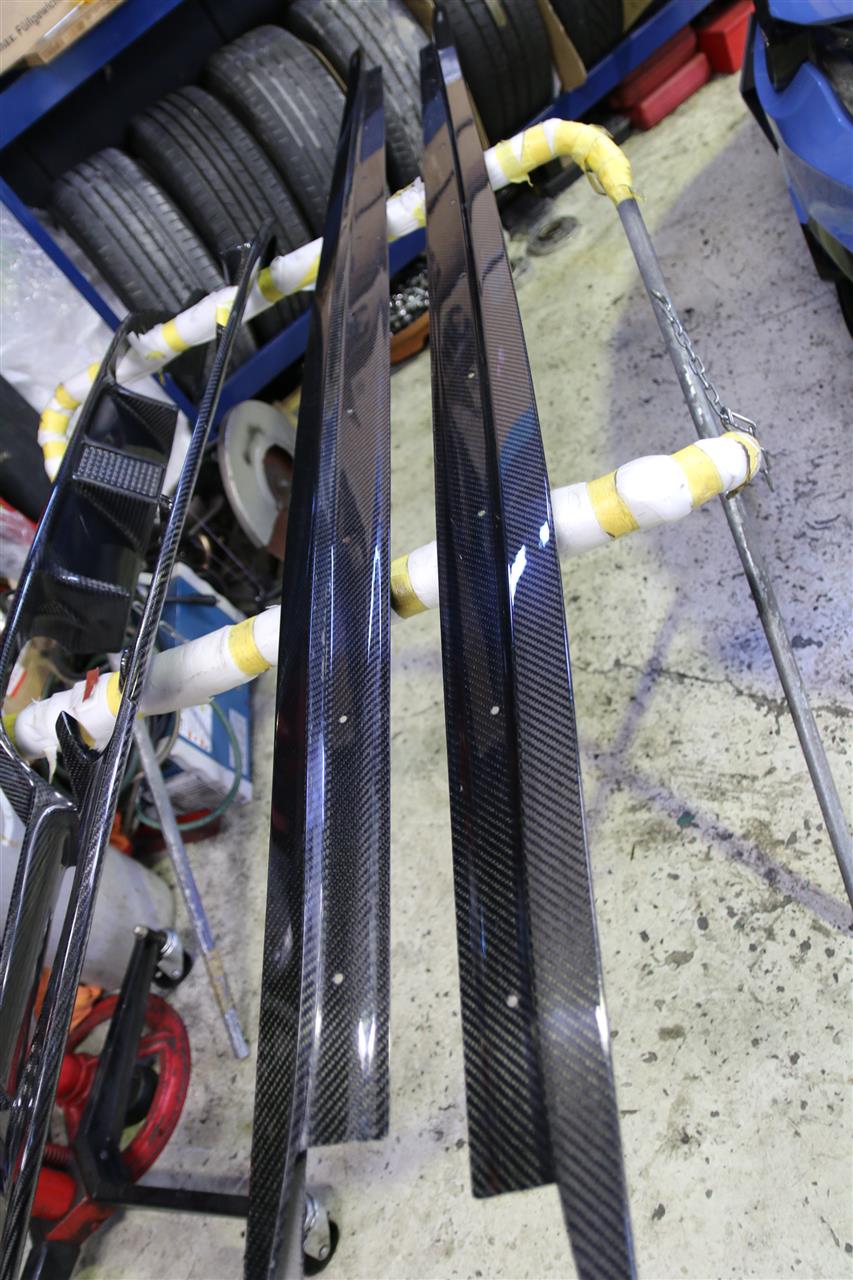 いきなりオークション！F80M3用 3Dデザインカーボンサイドスカート！ | アクセスエボリューション目黒店 ACCESS EVOLUTION MEGURO