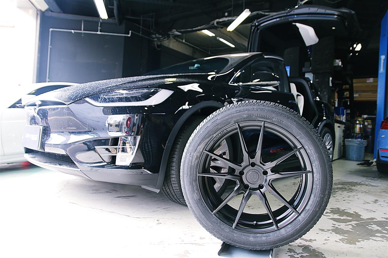 テスラ モデルXなお客様に、ROHANA RF2お取り付け！ | アクセスエボリューション目黒店 ACCESS EVOLUTION MEGURO