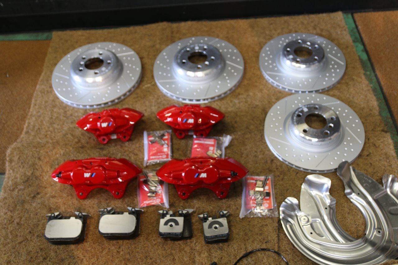 F20 LCIなお客様に、Mパフォーマンスキャリパーお取り付け！ | アクセスエボリューション目黒店 ACCESS EVOLUTION MEGURO