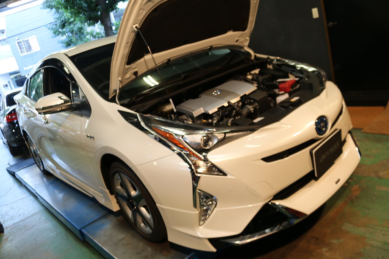 トヨタ プリウスなお客様に、RSR車高調お取り付け！ | アクセスエボリューション目黒店 ACCESS EVOLUTION MEGURO
