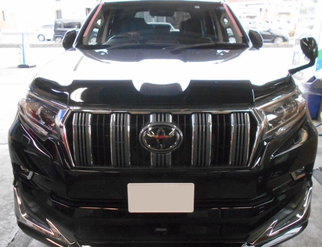 トヨタ・ランドクルーザープラド（TRJ150）飛び石によるフロントガラス交換事例 | トヨタ車のフロントガラス交換修理の事例紹介『ジャパン ...