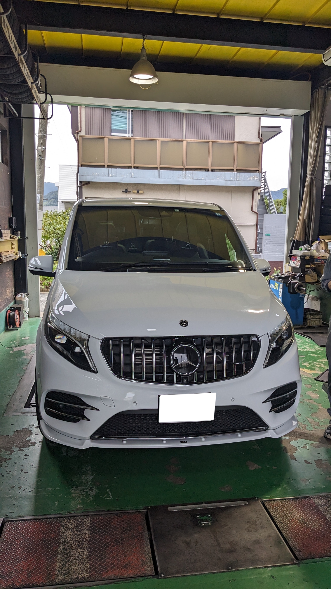 W447 V220d HELLA EVIDIS施工、BMW G20 320i エアロパーツ取り付け、オイル交換！ | POLE POSITION