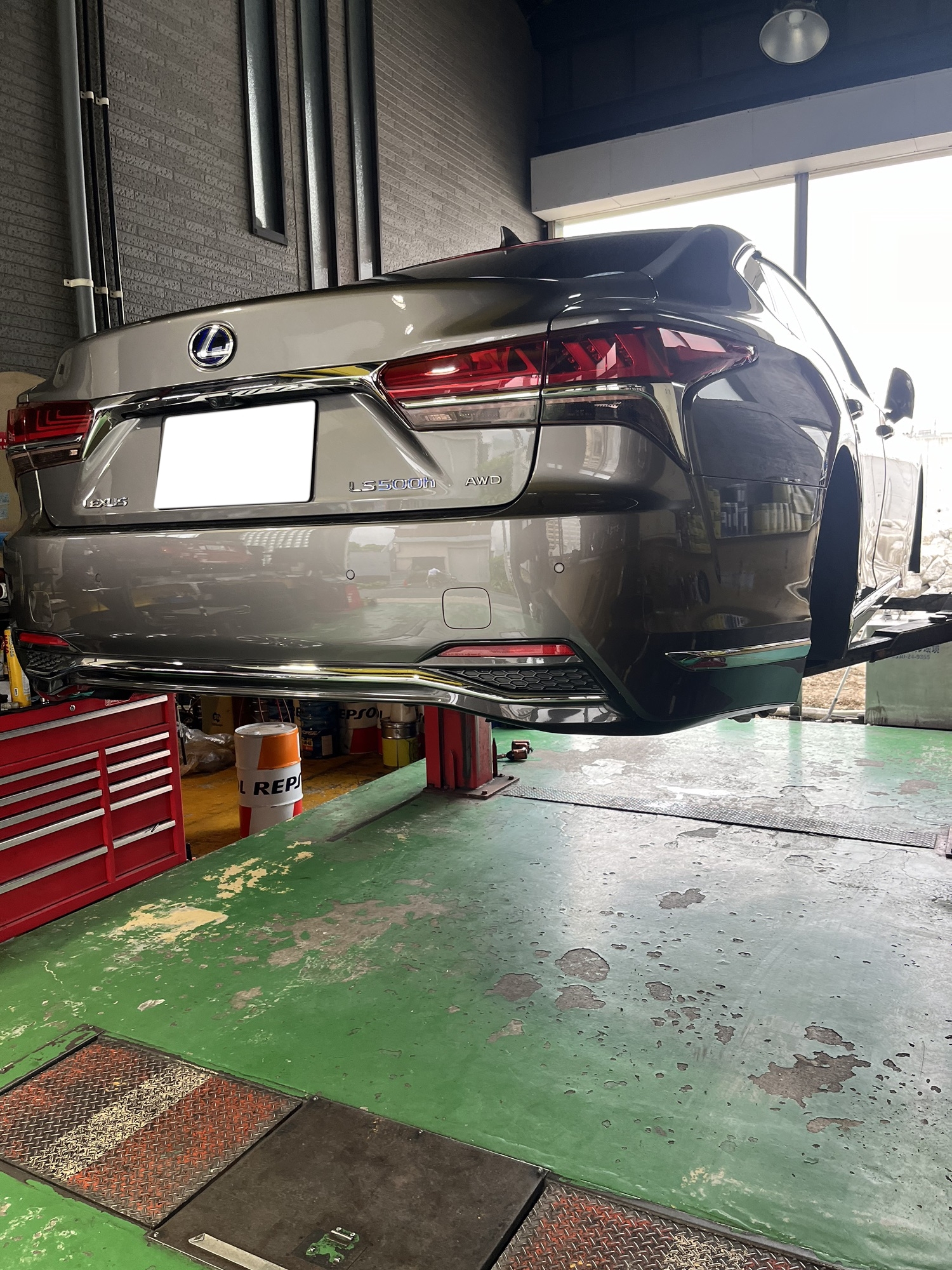 LEXUS LS500h 整備＆カスタム、BMW F30 320d 車検などなど… | POLE POSITION