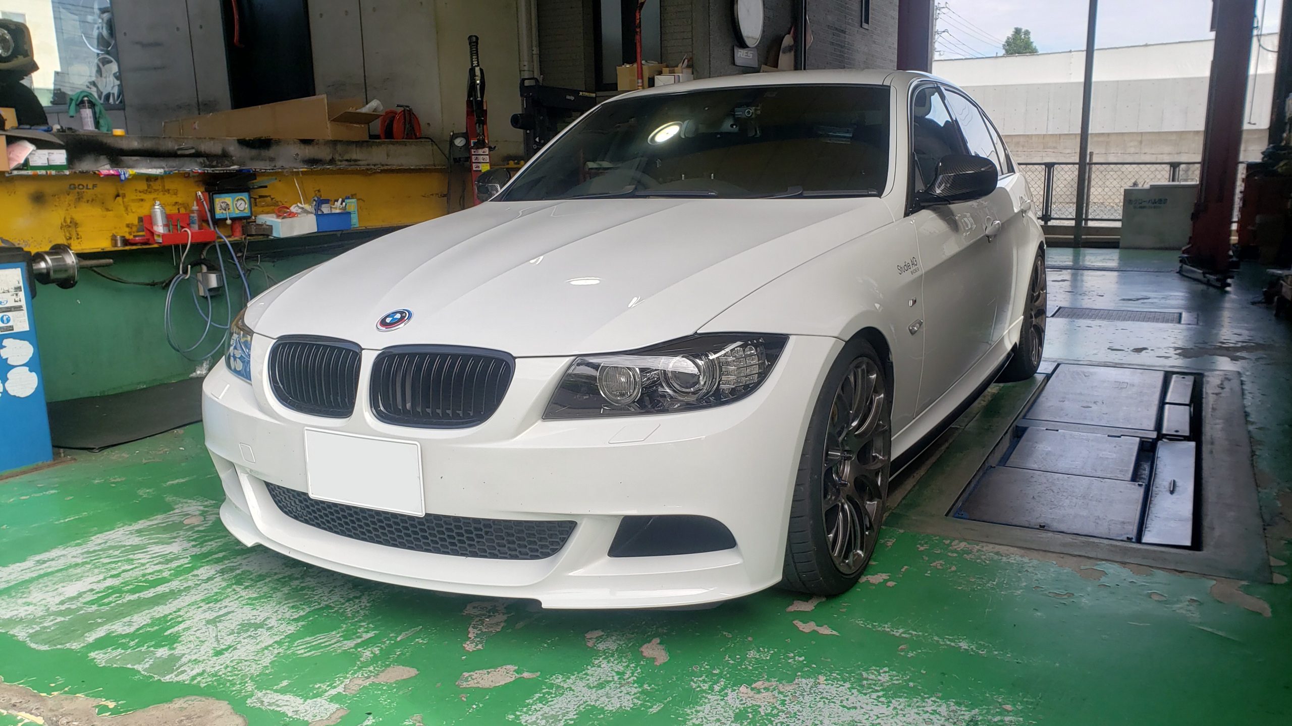 BMW E90 325i Android POLE POSITION