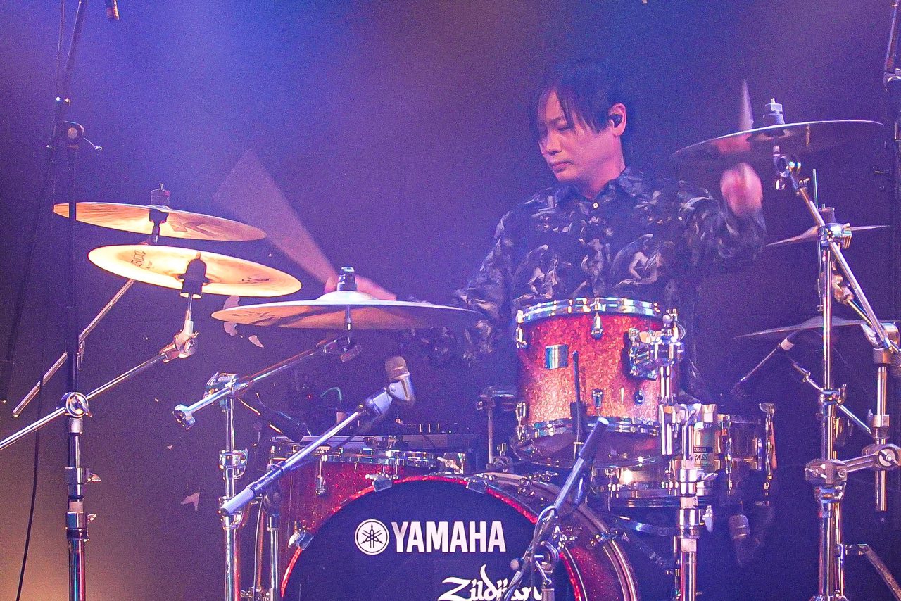 Biography | Trifling Soul Vibration