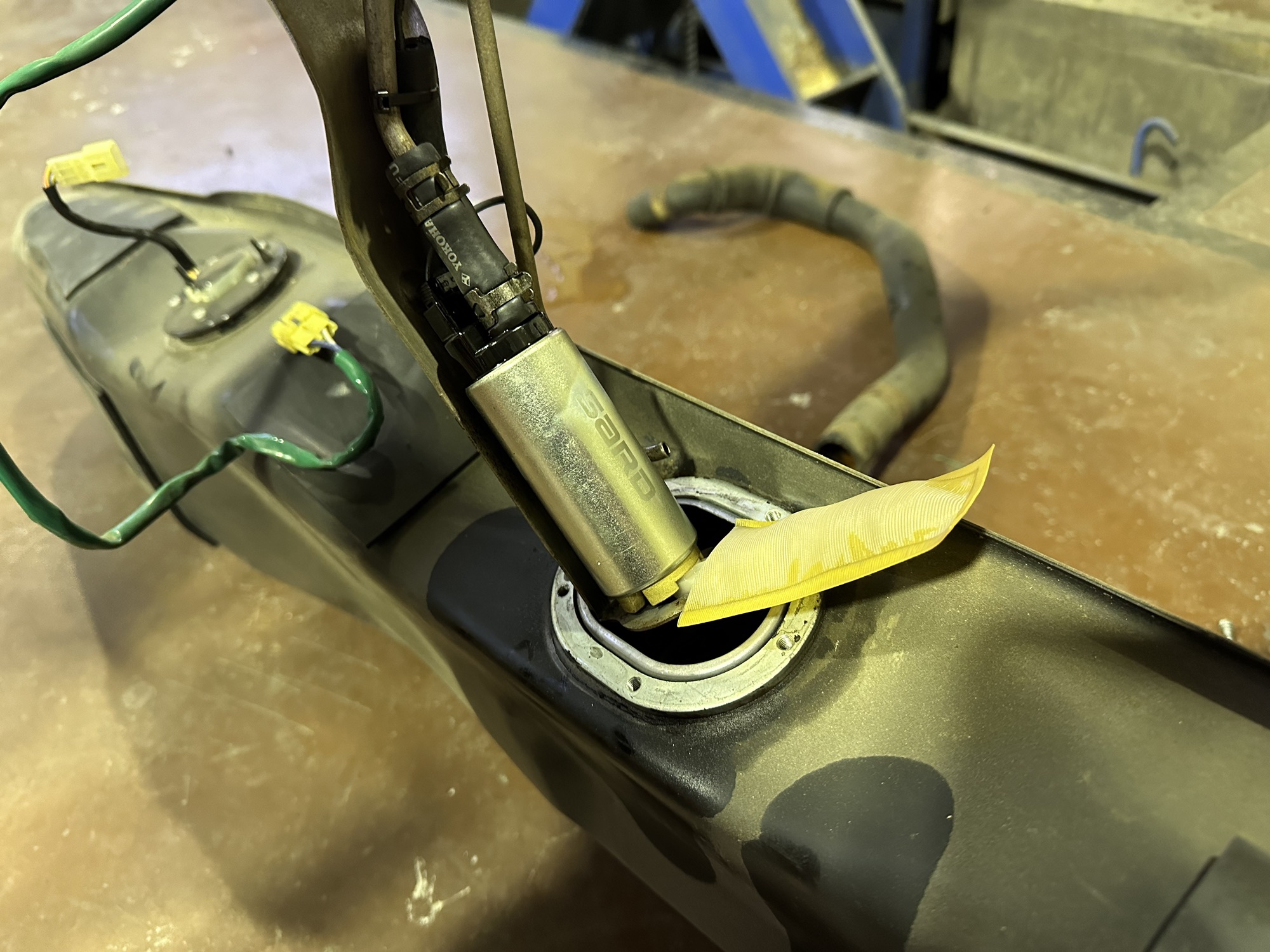 AW11エンジン搭載前準備、燃料ポンプ、S/Cオイル交換 | Racing Service YASU ~total tuning proshop~