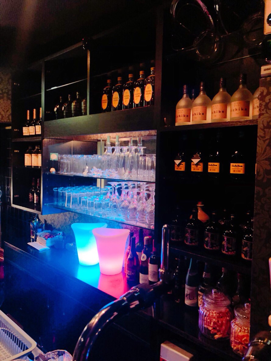 ABOUT | Tiffany Philippines Lounge